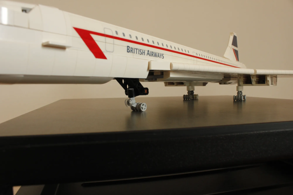 Legendary Concorde speeds through to the LEGO Ideas review