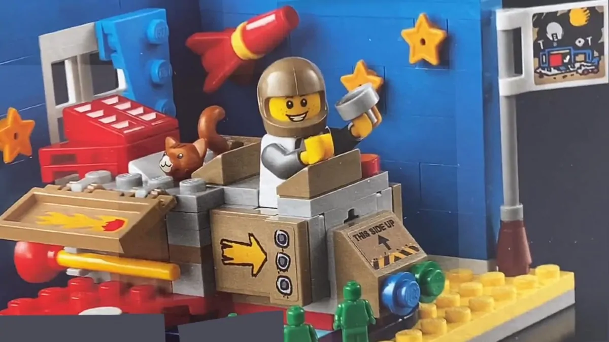 LEGO Ideas USS Cardboard finished GWP revealed by retailer