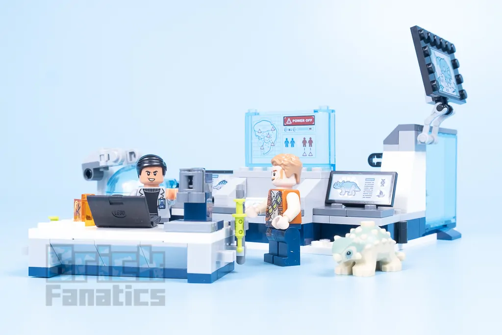 LEGO Jurassic World 75939 Dr. Wu's Lab: Baby Dinosaurs Breakout review
