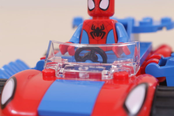 LEGO Marvel 10783 Spider-Man at Doc Ock’s Lab full review