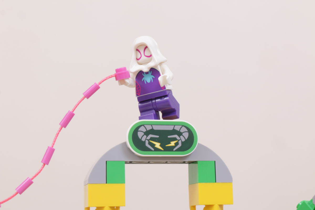 LEGO Marvel 10783 Spider-Man at Doc Ock’s Lab full review