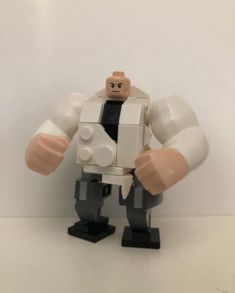 Five ways to build your own LEGO Marvel Kingpin figure