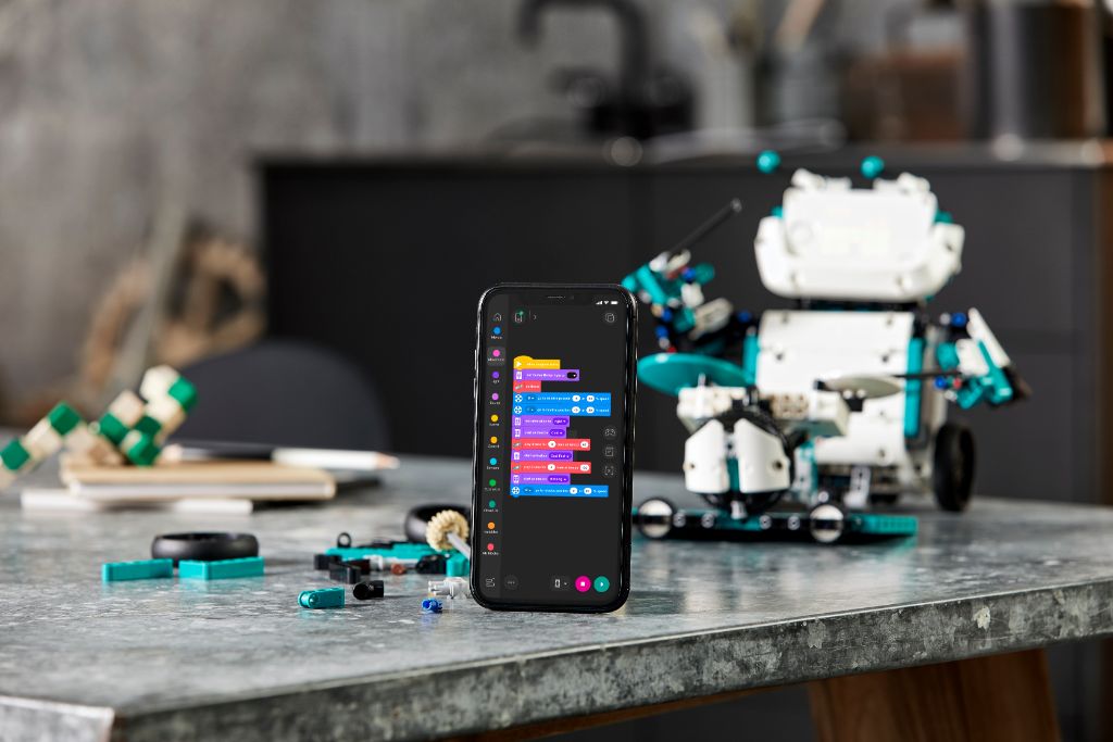 LEGO MINDSTORMS 51515 Robot Inventor revealed