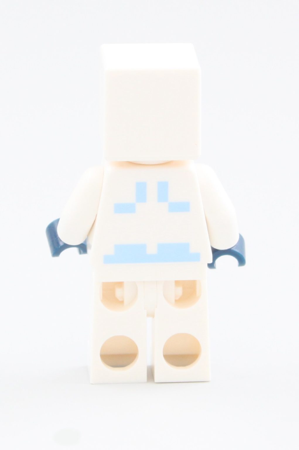 LEGO Minecraft 21186 The Ice Castle review and gallery