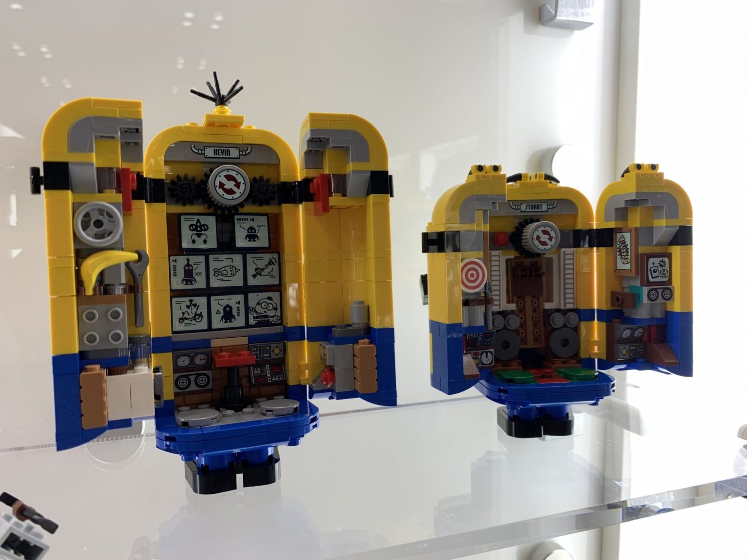 Inside LEGO Minions 75551 Brick-Built Minions and Their Lair