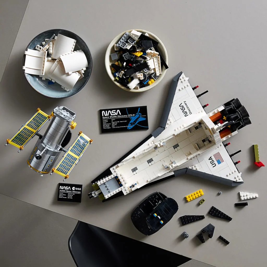 In pictures: LEGO 10283 NASA Space Shuttle Discovery gallery