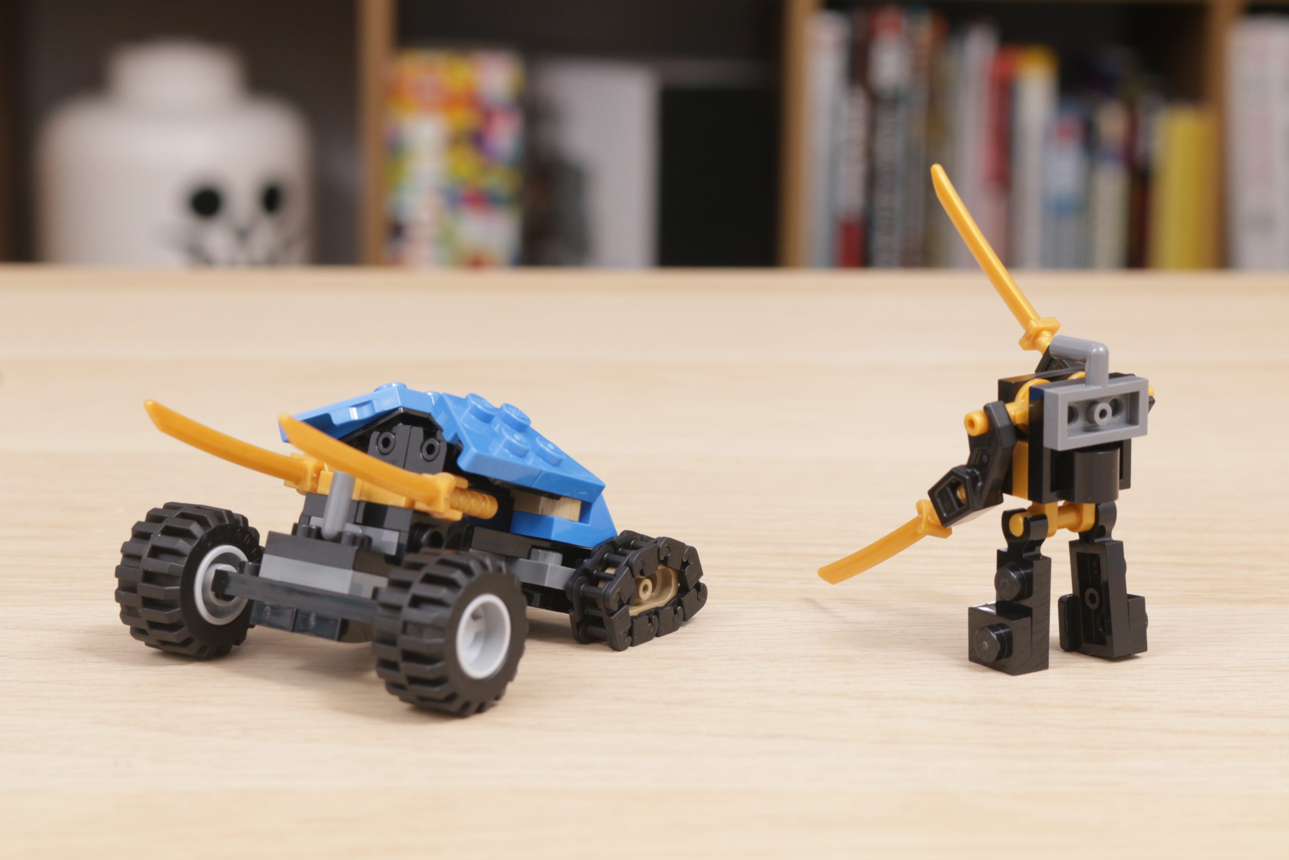 LEGO NINJAGO 30592 Mini Thunder Raider gift-with-purchase