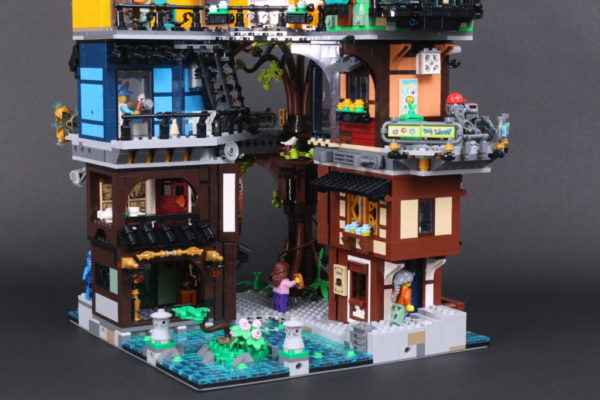 LEGO NINJAGO 71741 NINJAGO City Gardens review and gallery