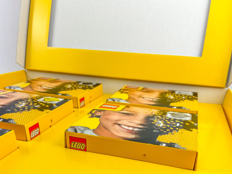 How to create a personalised portrait with the online LEGO Mosaic Maker