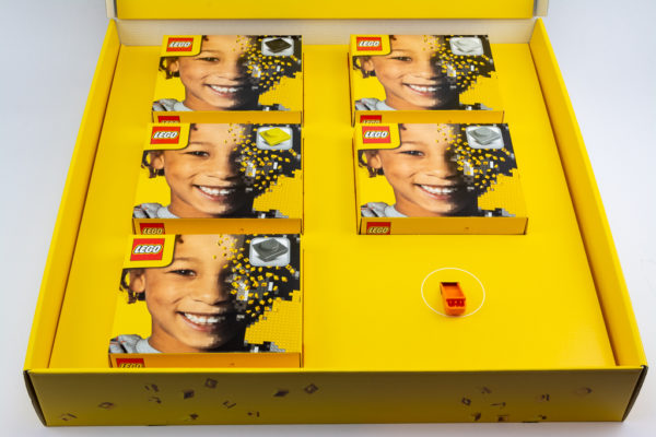 How to create a personalised portrait with the online LEGO Mosaic Maker