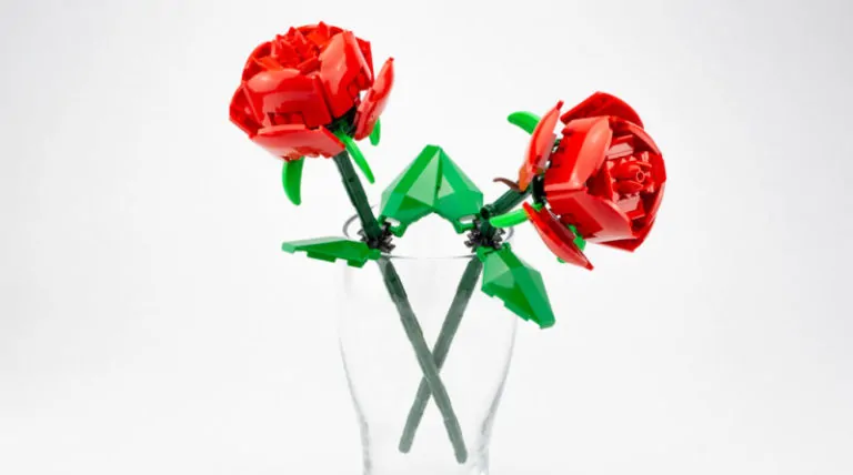 LEGO Iconic 40460 Roses review, photos and gallery