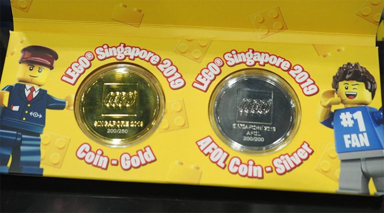 Exclusive LEGO coins at Singapore Comic Convention 2019