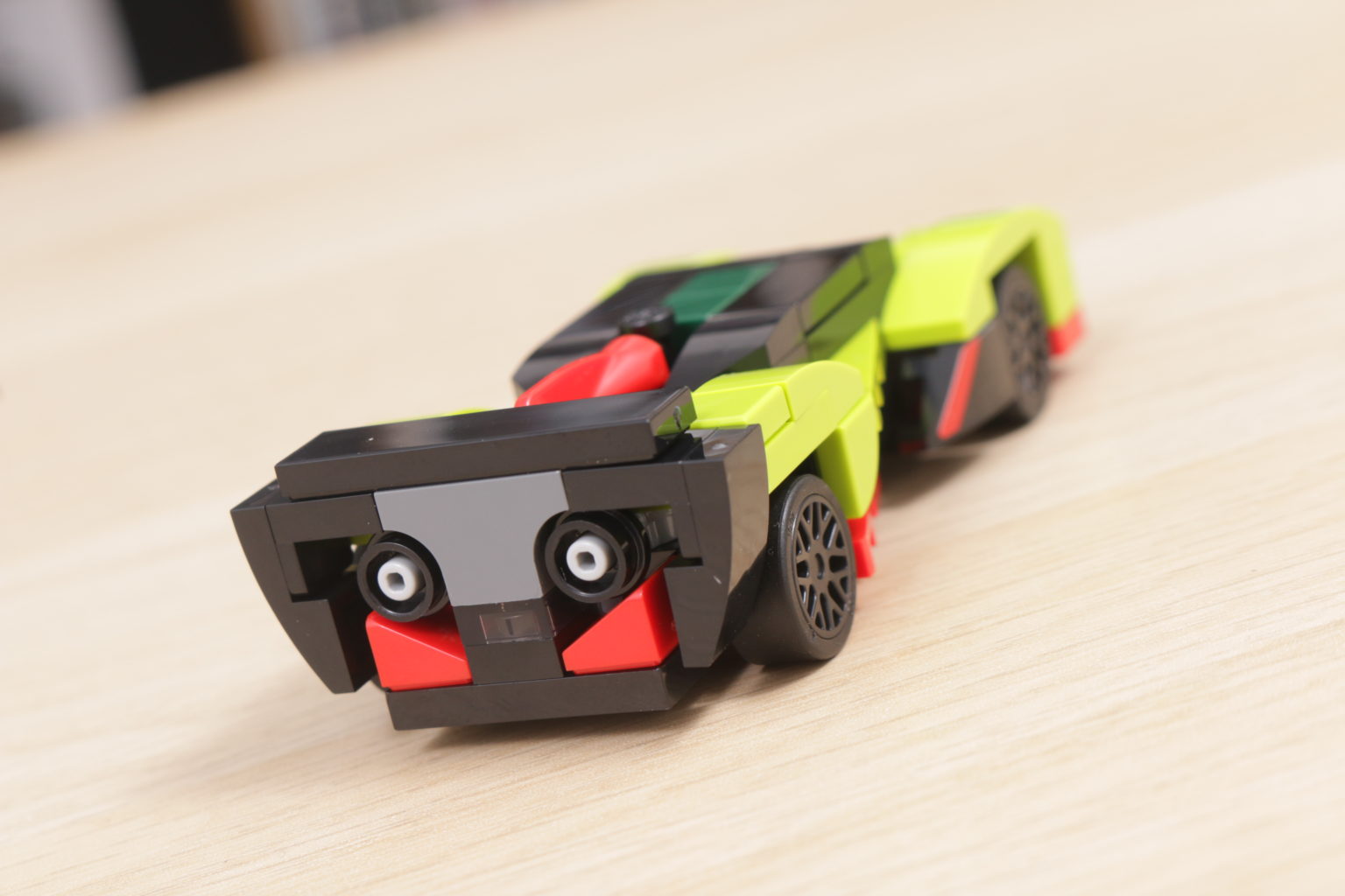 LEGO Speed Champions 30434 Aston Martin Valkyrie AMR Pro review