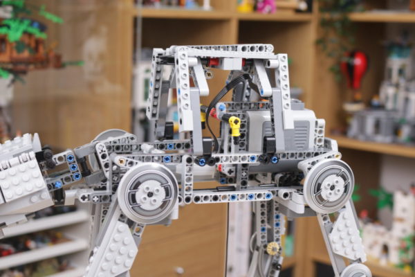 LEGO Star Wars 10178 Motorized Walking AT-AT detailed review