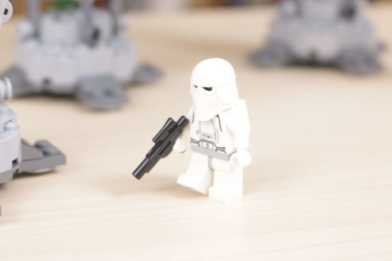 LEGO Star Wars 10178 Motorized Walking AT-AT detailed review