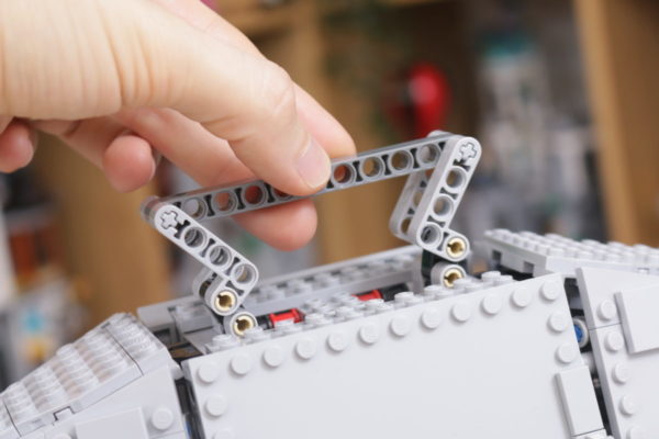 LEGO Star Wars 10178 Motorized Walking AT-AT detailed review