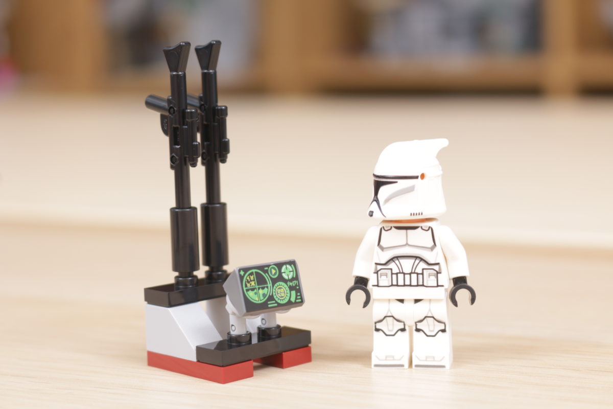 LEGO Star Wars Clone Trooper Command Station full review