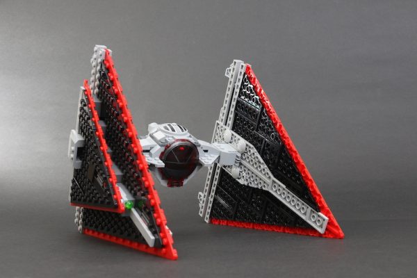 LEGO Star Wars 75272 Sith TIE Fighter review