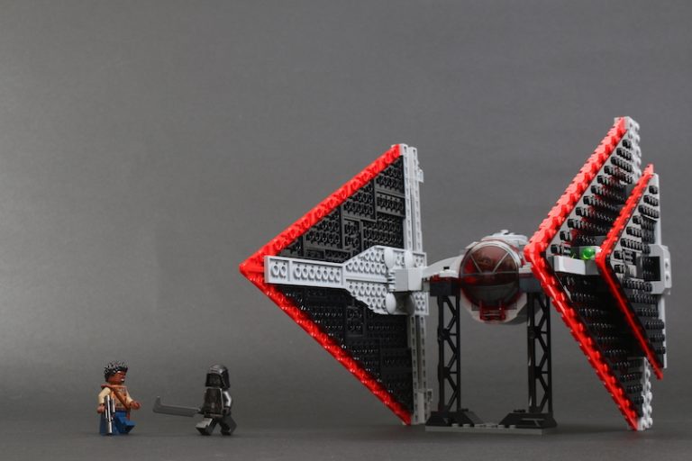 LEGO Star Wars 75272 Sith TIE Fighter review