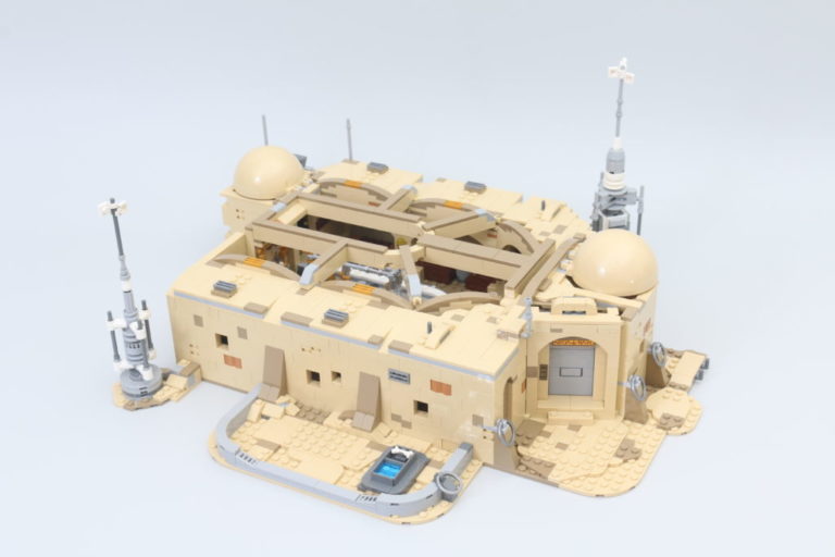 LEGO Star Wars 75290 Mos Eisley Cantina review