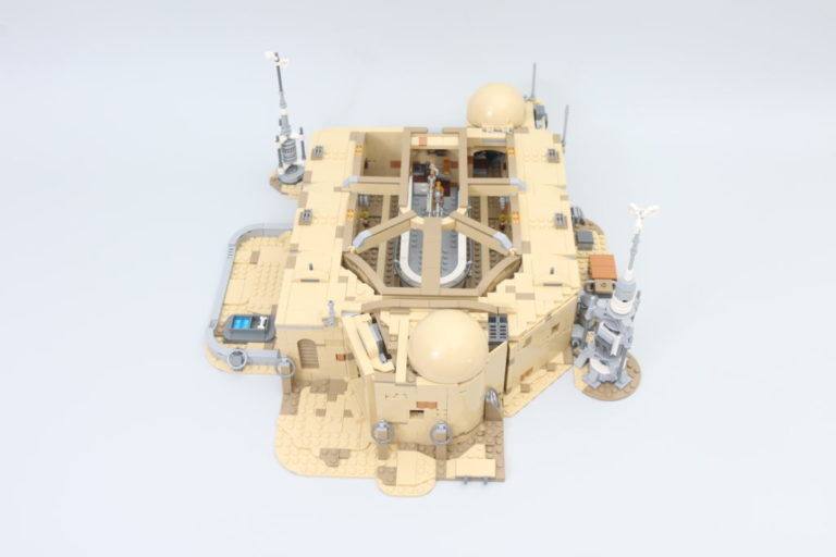 LEGO Star Wars 75290 Mos Eisley Cantina review