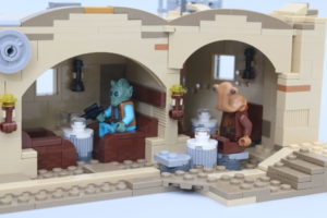 LEGO Star Wars 75290 Mos Eisley Cantina review
