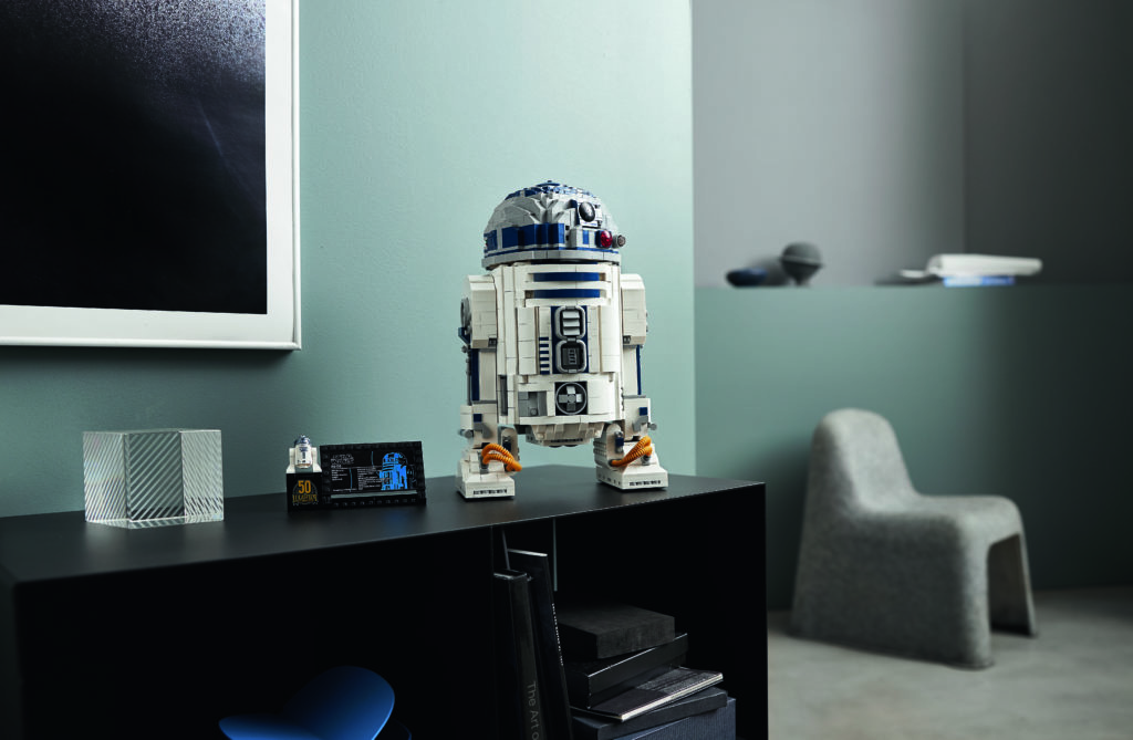 In pictures: LEGO Star Wars 75308 R2-D2