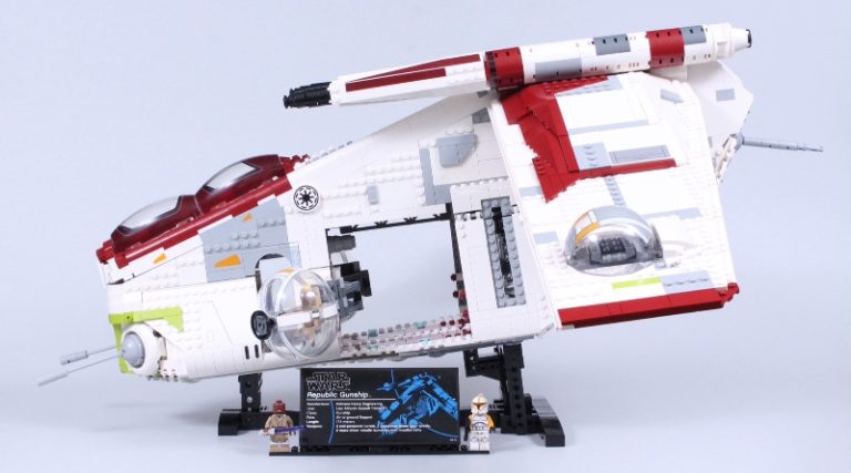LEGO Star Wars 75309 Republic Gunship review - Brick Fanatics