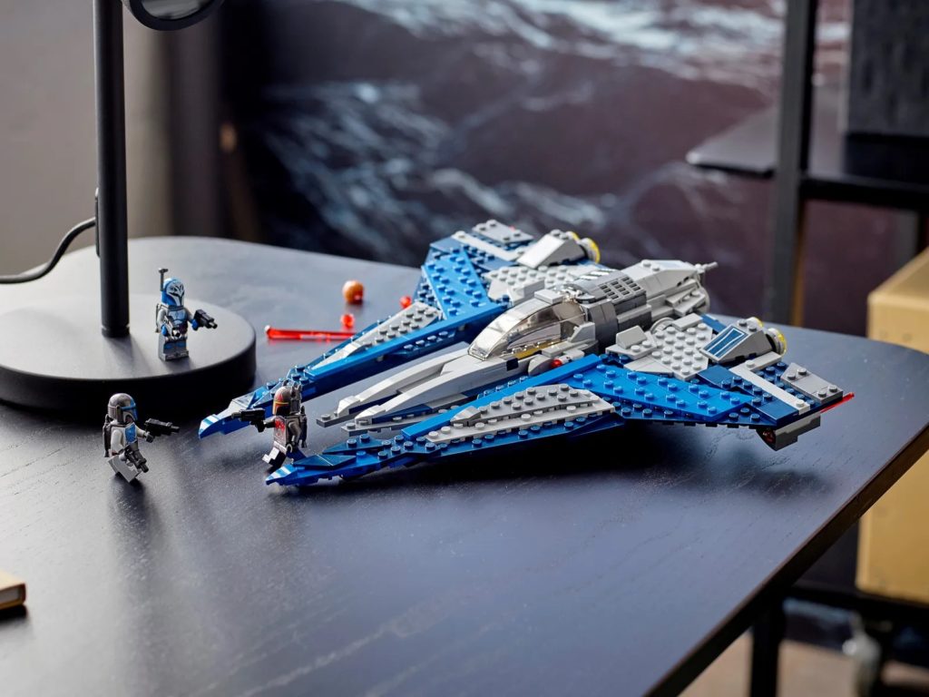 LEGO Star Wars 75316 Mandalorian Starfighter is now on LEGO.com