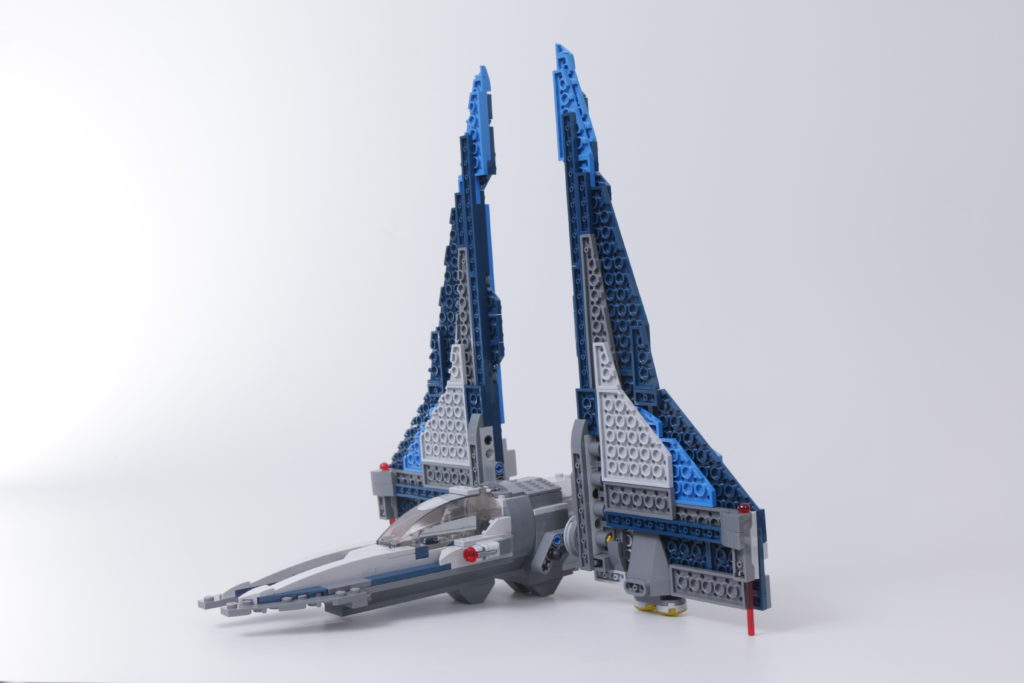The official images for LEGO Star Wars 75316 Mandalorian Starfighter ...