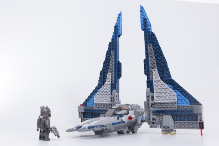LEGO Star Wars 75316 Mandalorian Starfighter review and photos