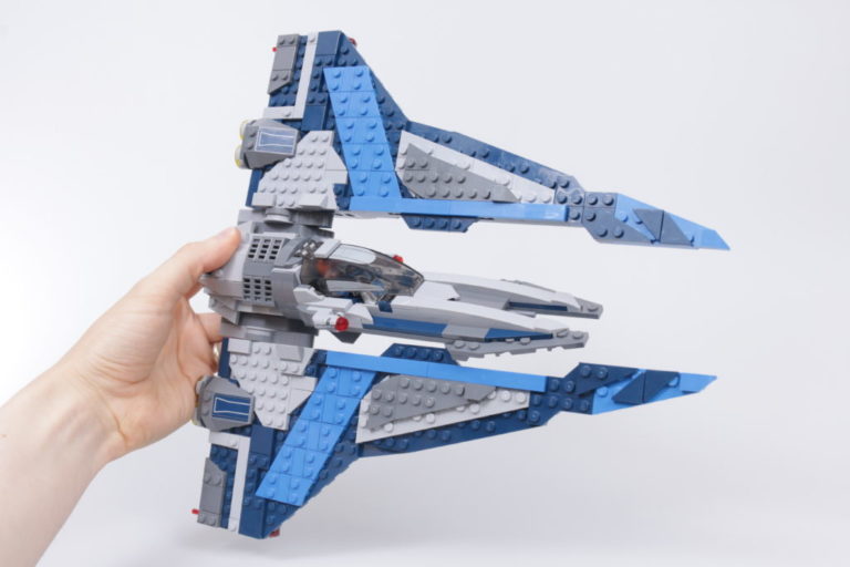 LEGO Star Wars 75316 Mandalorian Starfighter review and photos