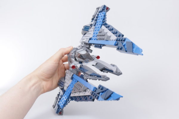 LEGO Star Wars 75316 Mandalorian Starfighter review and photos