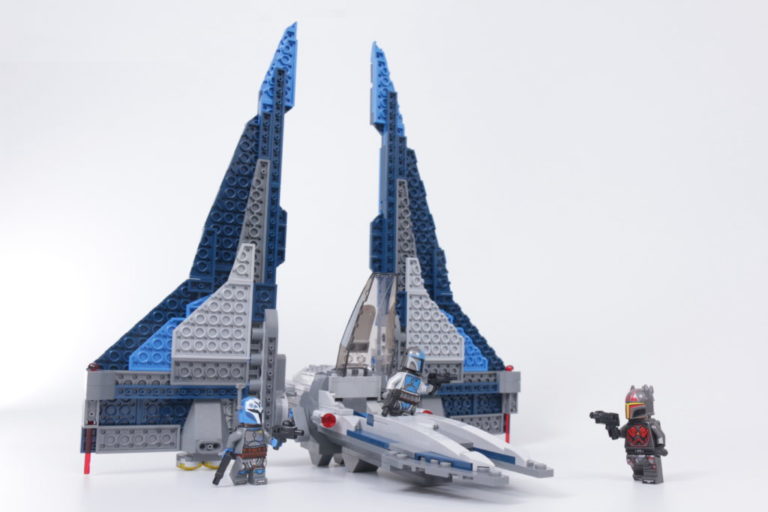 LEGO Star Wars 75316 Mandalorian Starfighter review and photos