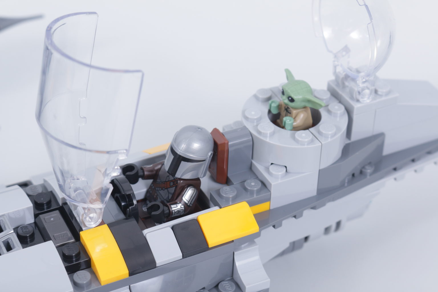 LEGO Star Wars 75325 The Mandalorian’s N-1 Starfighter
