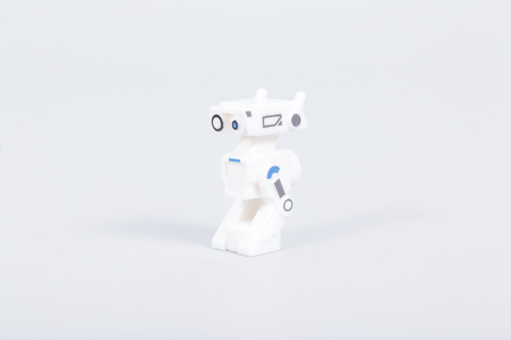 PSA: Now is the time to buy a LEGO Star Wars BD-1 minifigure