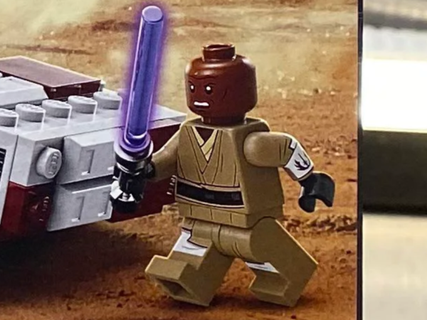 new LEGO Star Wars minifigure doesn't have dual-moulded arms
