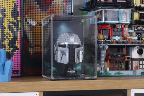 How to display a LEGO Star Wars Helmet Collection properly