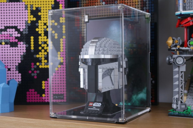 LEGO Star Wars Helmet Display Case review and gallery