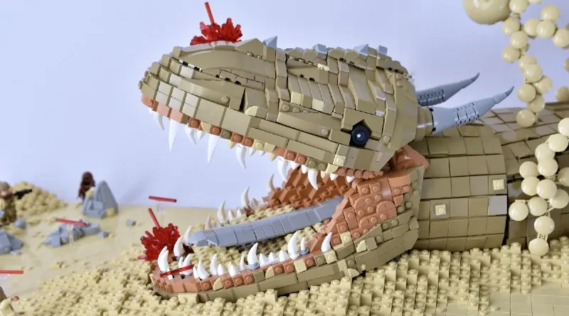 Face the Krayt Dragon in this LEGO Star Wars The Mandalorian build