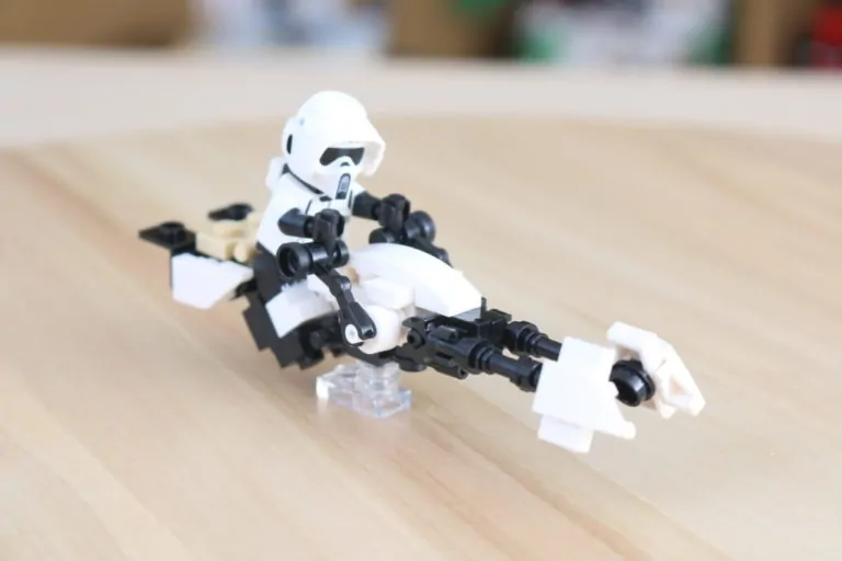 How to build a custom LEGO Star Wars Mandalorian Speeder Bike model