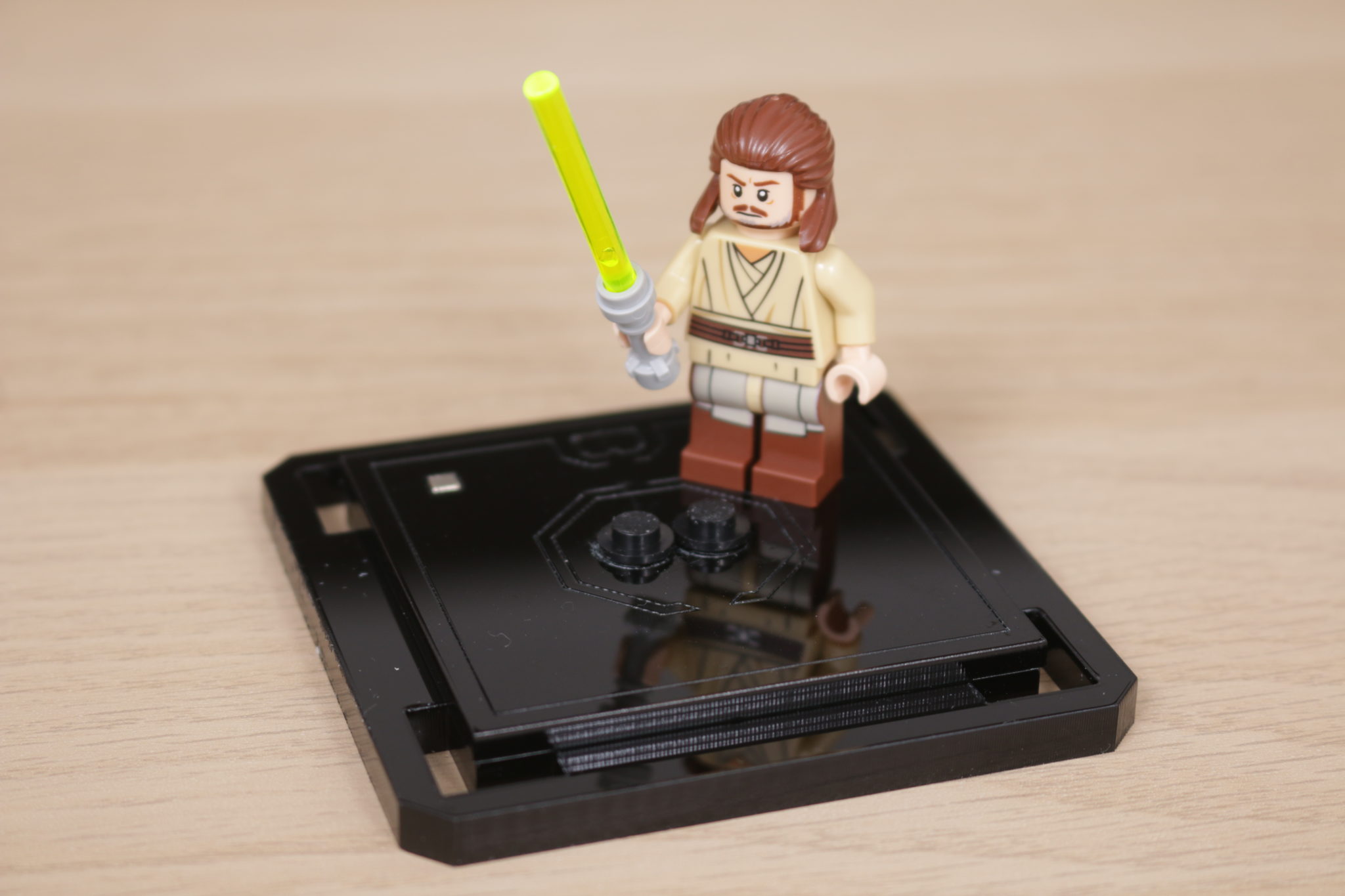 LEGO Star Wars individual minifigure display case review