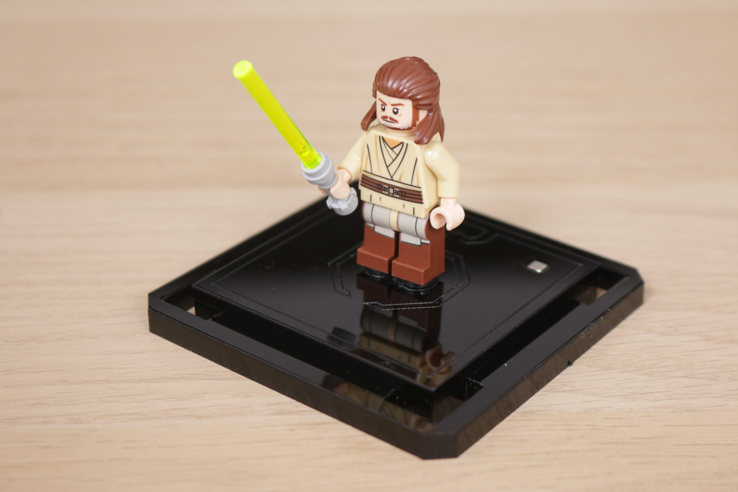 LEGO Star Wars individual minifigure display case review