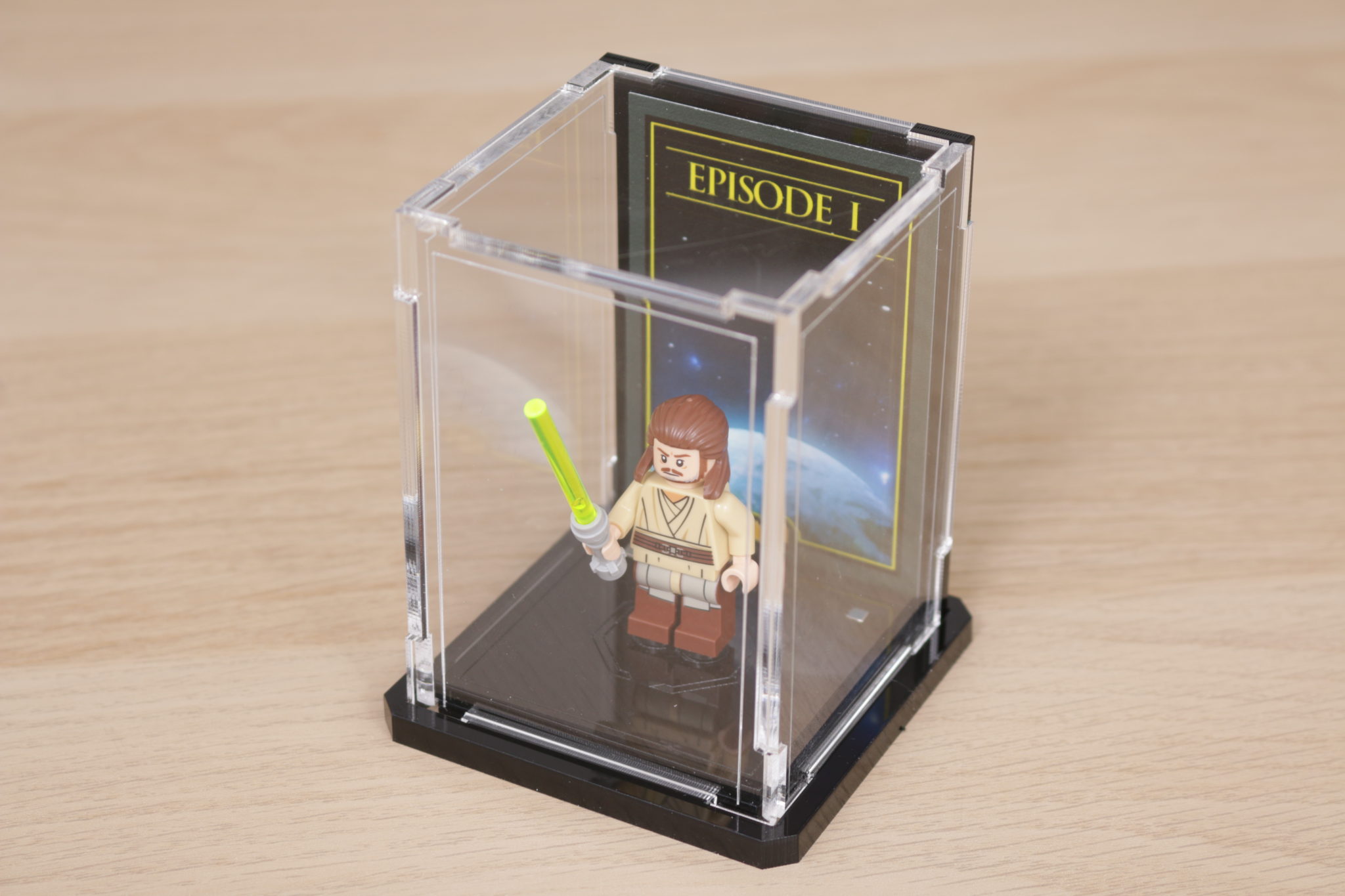LEGO Star Wars individual minifigure display case review