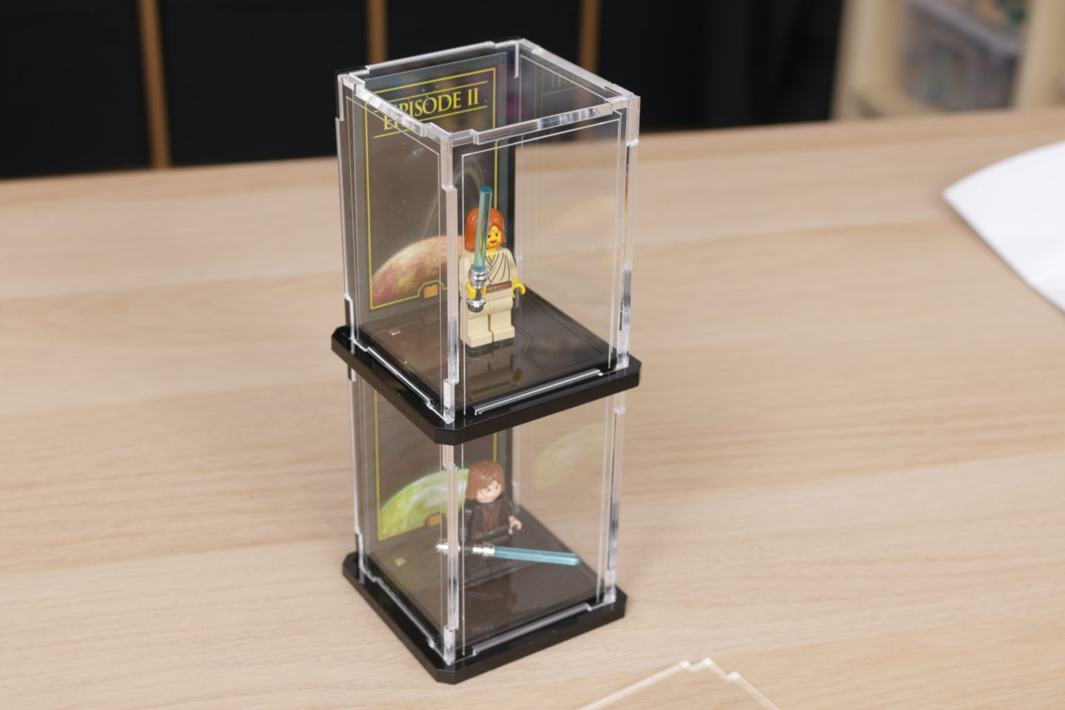 LEGO Star Wars individual minifigure display case review