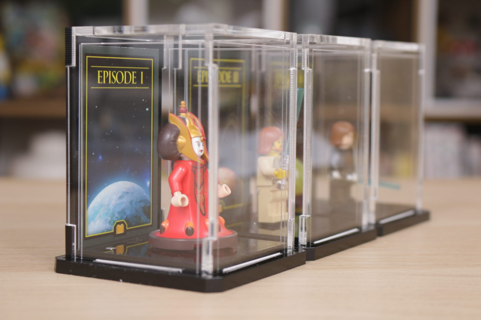 LEGO Star Wars individual minifigure display case review