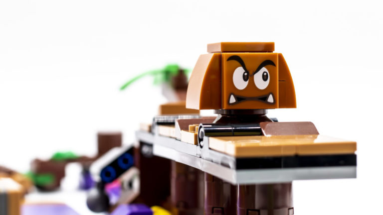LEGO Super Mario 71383 Wiggler's Poison Swamp review
