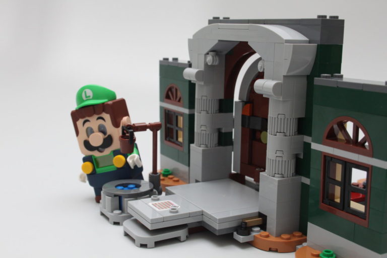 LEGO Super Mario 71399 Luigi's Mansion Entryway 2022 review
