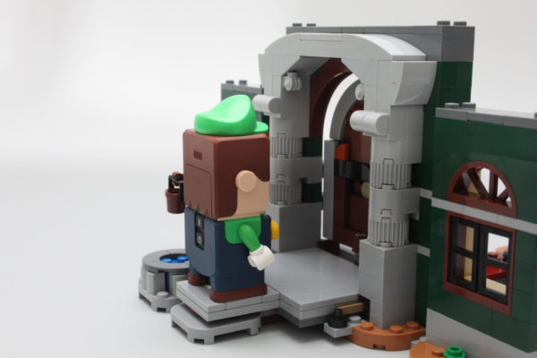 LEGO Super Mario 71399 Luigi's Mansion Entryway 2022 review