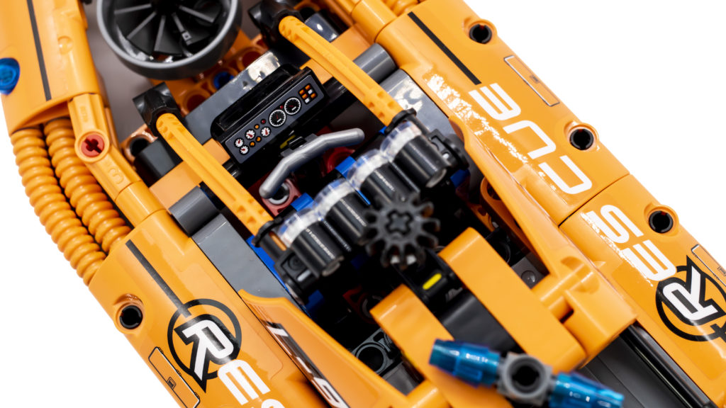 LEGO Technic 42120 Rescue Hovercraft review and gallery
